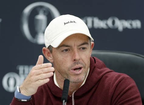 우즈 양용은에 역전패 가장 뼈아파 중요한 것은 계속 노력하는 것