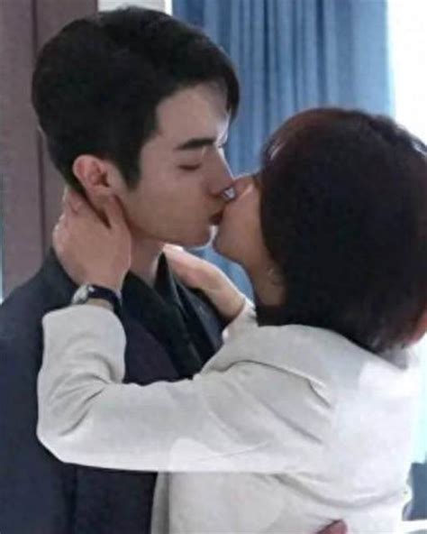 一只小so許 （詳情看留言） 韓廷吻戲驚人細節！20次ng背后的秘密，網友評論笑翻天 Facebook