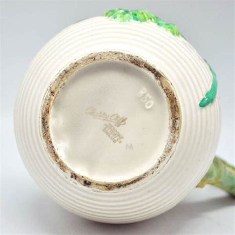 Clarice Cliff Lynton Design Jug Clyde On 4th Antiques And Collectables