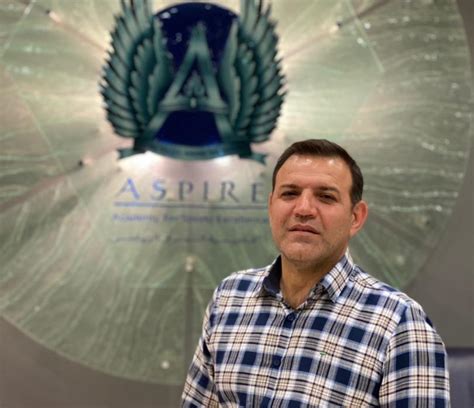 بازدید شهاب الدین عزیزی خادم از کمپ اسپایر قطر طرفداری