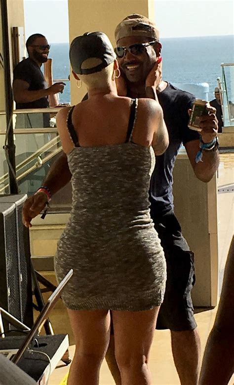 Sexy Photos Amber Rose Grinds Up On Mystery Man In Trinidad