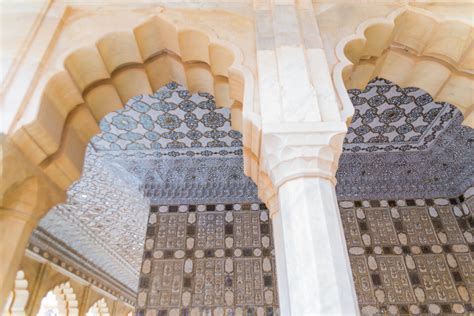 Measure Volume By Counting Unit Cubes Math Games Legends Of Learning