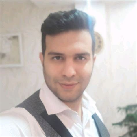 Shayan Bagherzadeh Social Media Manager Nikookaran Sharif Charity Linkedin