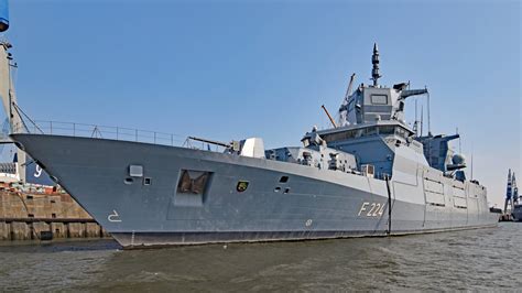Fregatte F 224 SACHSEN-ANHALT am 3.9.2018 im Hafen von Hamburg ...