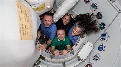 Gestrandete Astronauten bekamen kein Geld für Überstunden - ZDFheute