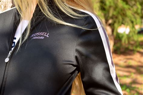 Casual Babe Julia Loves Romeo