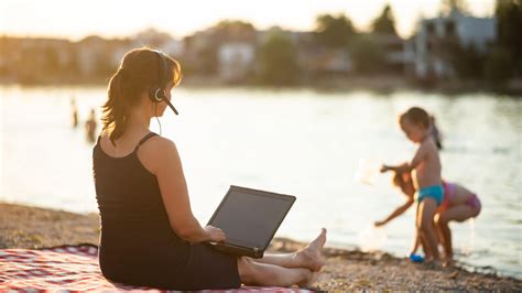 Why Workplace Flexibility Matters And 4 Ways To Offer It