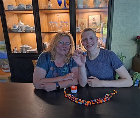 Tibbe Luidt De Bel De Orkaan