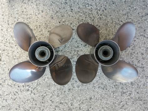 Продавам пропелери винтове с 4 лопатки за извънбордови д ли от неръждаема стомана внос от