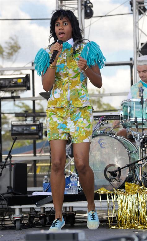 Santigold Wallpapers 22 Images Wallpapercat