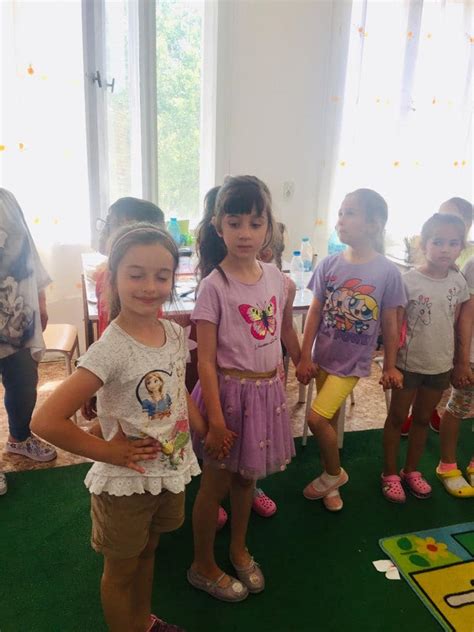 Деца Ученически център Аристотел Качествено обучение и грижа за децата Facebook