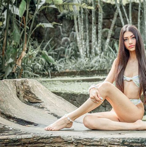 Alanna Panday Looks Breathtaking