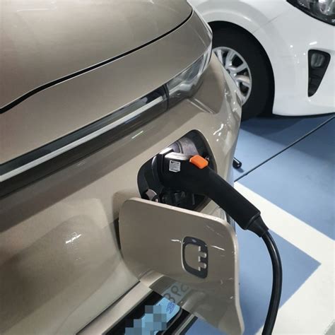 Phev 전기차 충전 주차 분쟁 이동형 충전기로 지혜롭게 해결