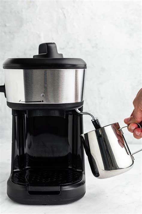 How To Make The Perfect Homemade Latte