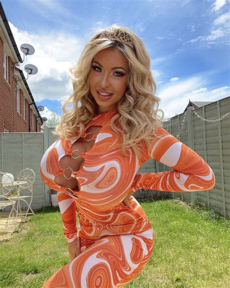 Maddison Fox The Rising Star Of The Entertainment World