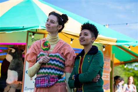Sex Education 2 Netflix Svela Le Prime Foto Della Seconda Stagione