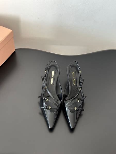 Босоножки Miu Miu купить с доставкой по выгодным ценам в интернет магазине Ozon 1535562829