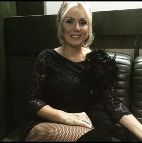 Вижте първата гола снимка на Лепа Брена в началото на бурната й кариера За Жената