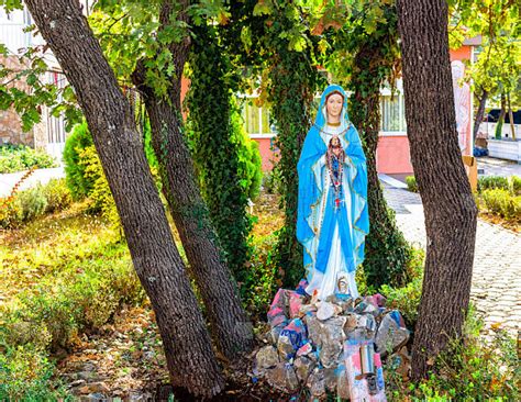 圣母玛利亚的雕像