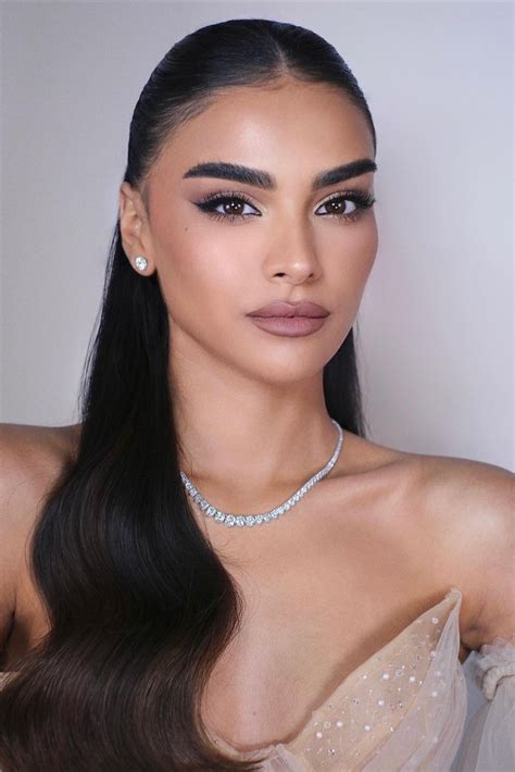 Pin De Cesar Ortis Em Adna Cabelo E Maquiagem Para Festa Maquiagem