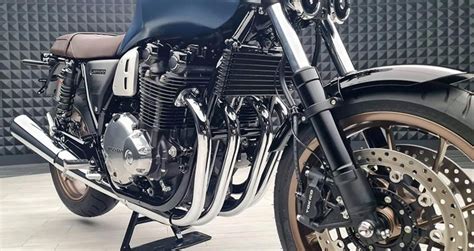 Suaranya Sangar Honda Cb Ini Usung Mesin 1 100 Cc Dengan 4 Silinder