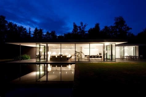 Ultra Modern Glass House Architecture Modern Design By