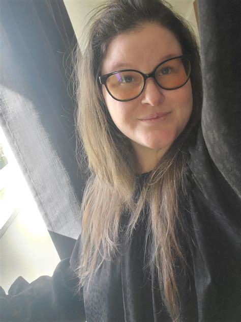 18 No Makeup No Filters Just A New Dress And Some Natural Light
