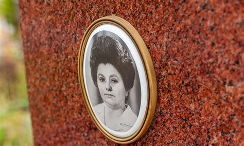 Медальон на памятник - купить в Минске, цены и фото