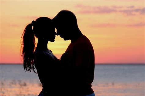 Precisas De Uma Namorada J Podes Alugar Uma S O Por Hora