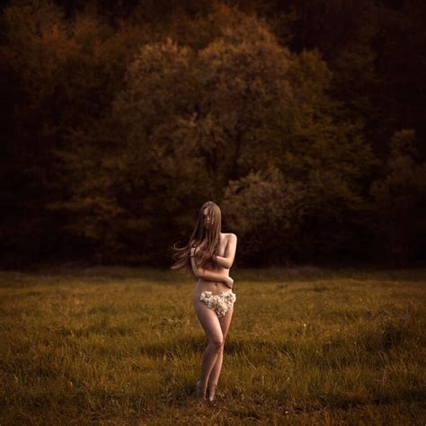 This Photographer Creates Surrealistic Images Without Photoshop Manipulation