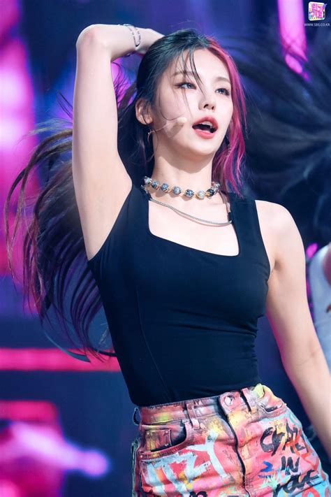 211003 Yeji Ryeji