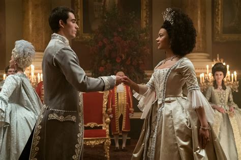 Rainha Charlotte, derivada de Bridgerton, ganha novas imagens e ...