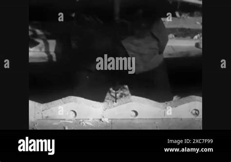 China 1944 Directed By Us Army Engineers Chinese Civilians Of All