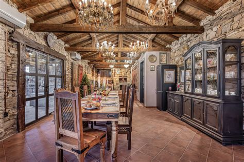 Галерия Вила Апия