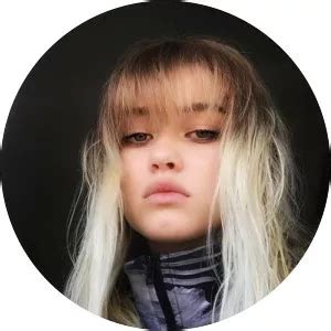 Ella Boh Singer Whois
