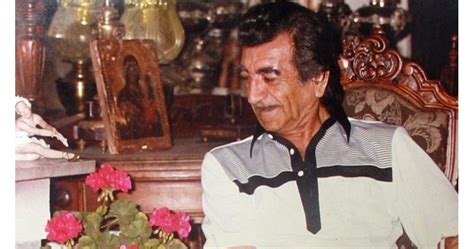 Донос на ДС Парцалев храни кучета с пържоли