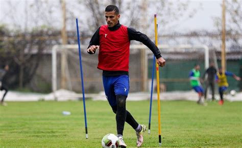 چرا علی نعمتی با پرسپولیس قرارداد امضا نکرد؟ طرفداری