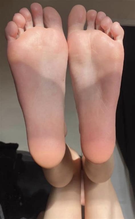 You Like My Feet R Femalefeetlovers