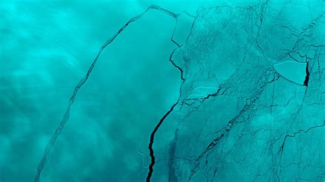 New Crack Found In Antarctica Ice Shelf After 1 Trillion Ton Iceberg
