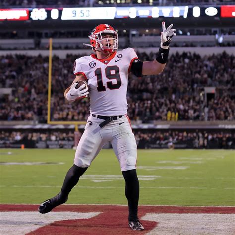 Georgias Brock Bowers Is The Vanguard Of College Footballs Tight End