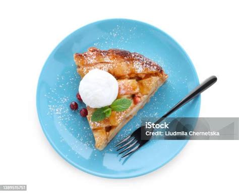 흰색 배경에 아이스크림과 전통적인 사과 파이의 조각 상단 보기 0명에 대한 스톡 사진 및 기타 이미지 0명 가을 건강한 생활방식 Istock