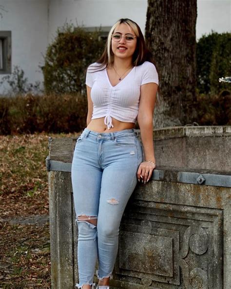 Sexy Jeans Tight Jeans Skinny Jeans Very Beautiful Woman Beautiful