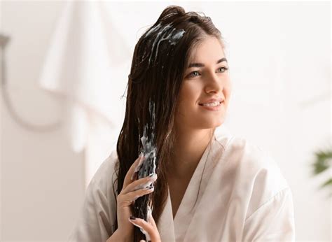 How To Prevent And Treat Scabs On The Scalp After Bleaching Hair