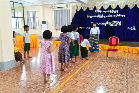 သံတွဲခရိုင်လူထုအခြေပြုဗဟိုဌာန Community Centre ၌ မူလတန်းကလေးငယ်များ