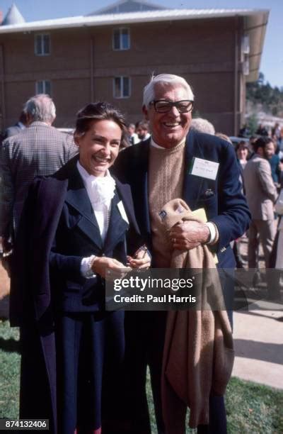 300 Cary Grant Barbara Harris Photos And High Res Pictures Getty Images