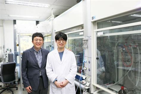 Dgist Kaist와 페로브스카이트 태양전지 효율 향상 기술 개발 파이낸셜뉴스