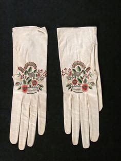 Gloves A Georgian Era Necessity Georgian Era Fashion