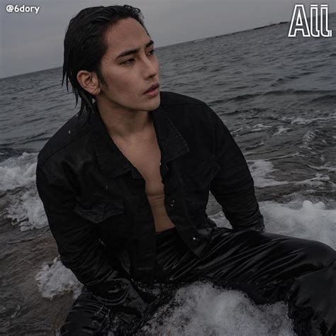 꿀맛집 정보통 요즘 완전 핫한 강철부대 육준서🔥 진짜 예술 왜해 얼굴이 예술인데