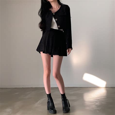 크림치즈마켓 인기코디SET 블랙ver 럽모먼트 노카라 트위드자켓 플리츠 미니 스커트 투피스 셋업 set 하객룩 데이트룩