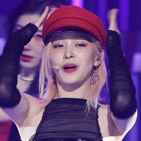 Itzy Ryujin Itzy Fashion Armpits